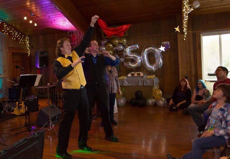 Party Magician & Magic Shows in Phoenix & Gilbert AZ - Magic By Robbie