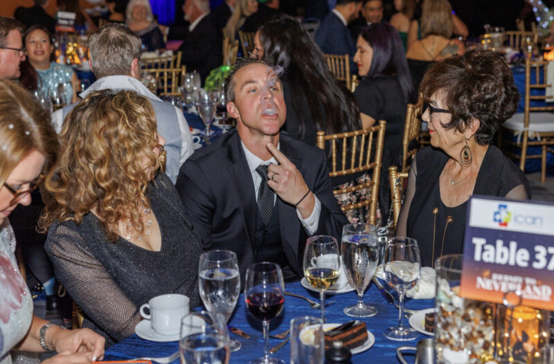 Magicians For Corporate Events & Entertainment Phoenix AZ | Magic By Robbie